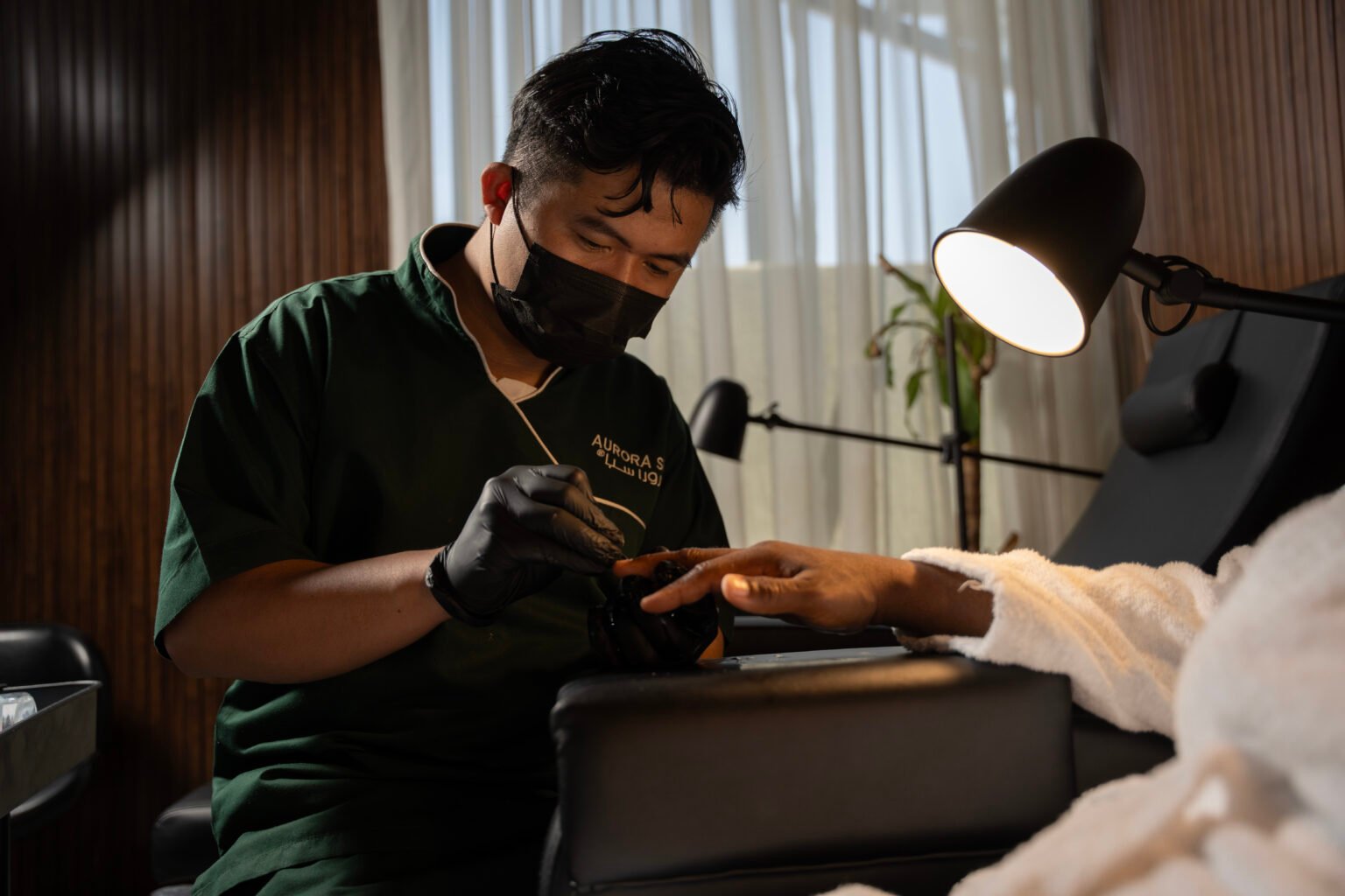 Aurora Hand Manicure – Aurora SPA